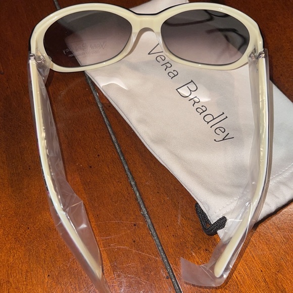 Vera Bradley | Accessories | New Vera Bradley Anna Ladies Sunglasses ...